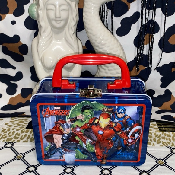 Marvel | Other | Avengers Squad Marvel Crayon Locked Box With Handle ...